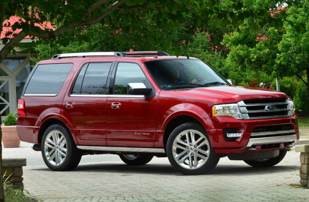 2016 Ford Expedition: Oil Type, Capacity, Change Intervals