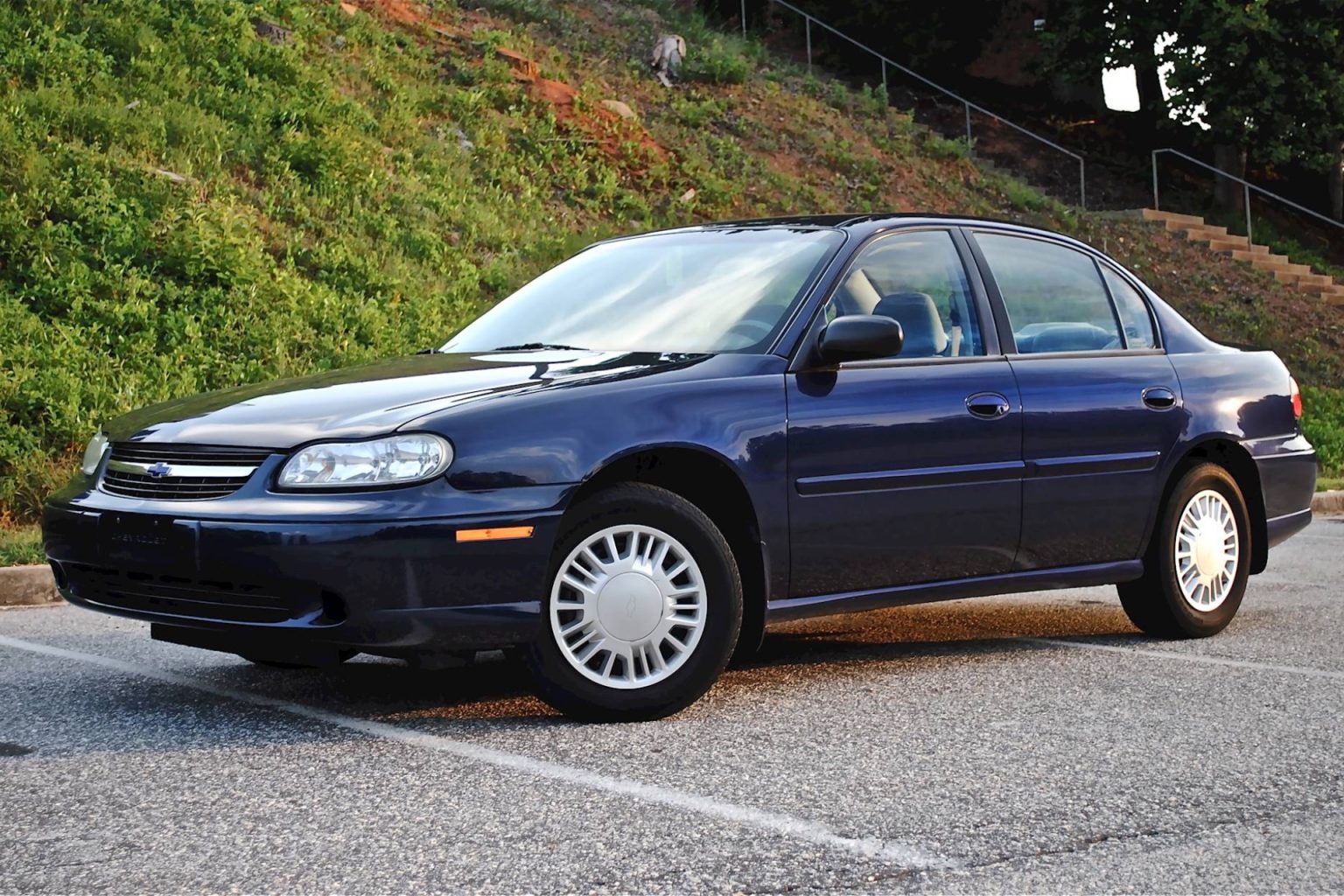 What Kind of Oil Does a 2002 Chevy Malibu Take? Oil Capacity, Change ...